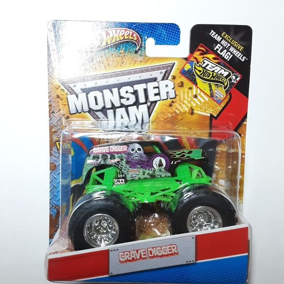 Hot Wheels | Toys | Monster Jam Grave Digger With Exclusive Team Hot ...